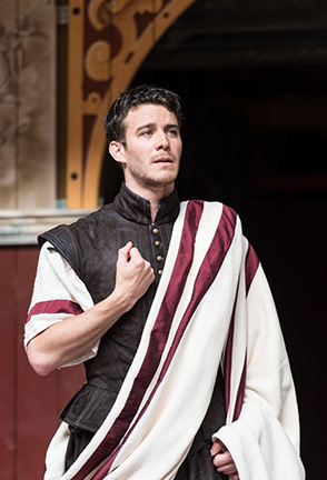 Extra!_Extra!_V_Bunn_Theatre_Review_Julius_Caesar_Shakespeare's_Globe_2014